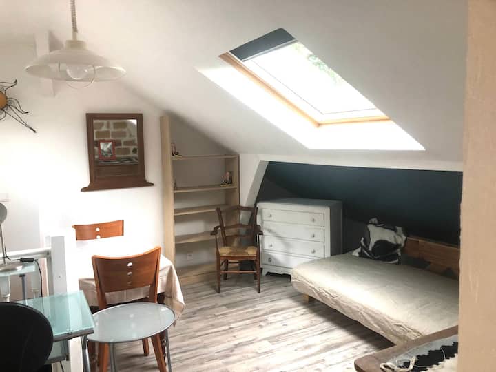 Deux Pièces Avec Salle De Bain Privative - Bures-sur-Yvette