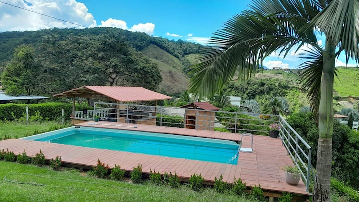 Casa Campestre En Yolombó, Cerca De Las Partidas - Cisneros