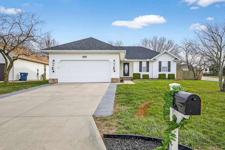 Just Like Home Extended Stays For - Ozark, MO