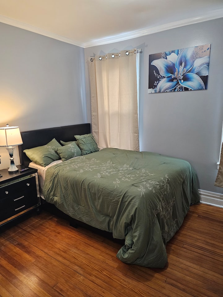 Fully Furnished Two-bedroom Apartment - Newark, NJ