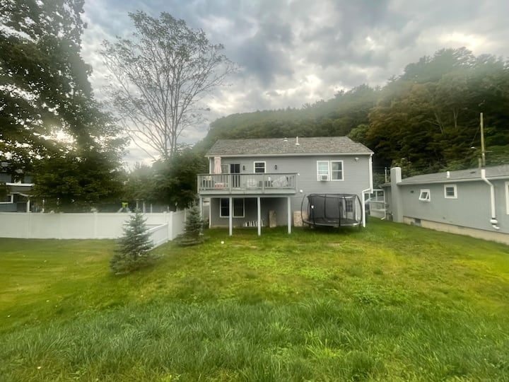 Modern 3 Br W/mountain View, Garnet Health 25 Min - Port Jervis, NY