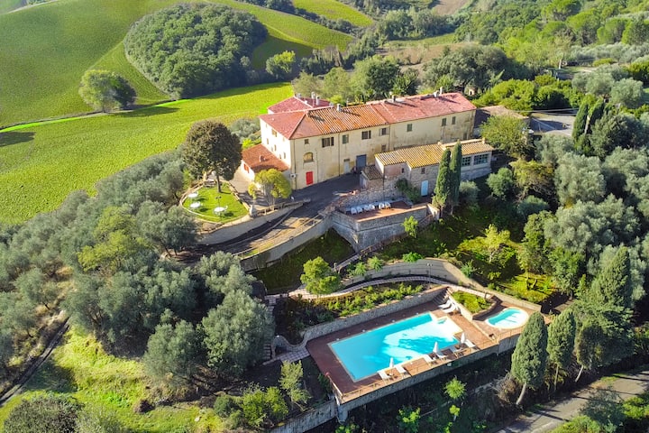 Séjour Toscan Avec Piscine, à Deux Pas Du Village - Włochy