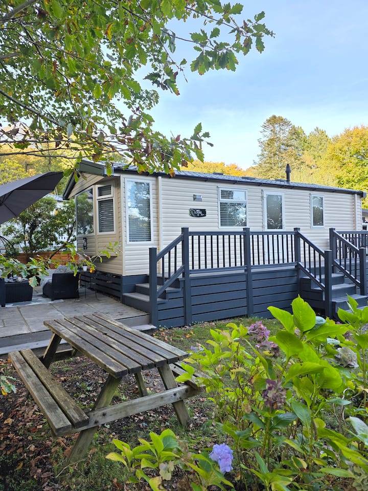 'By The Stream',
60 The Beeches - Beddgelert