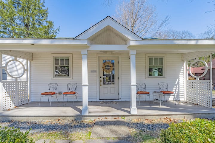 Cozy Spring Getaway – Fireplace & Mountain Access - Hudson Valley, NY