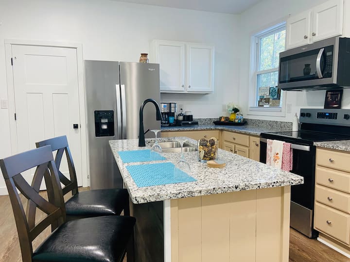 The Hidden Gem – Bamboo Vibes In A Prime Location - Williamsburg, VA