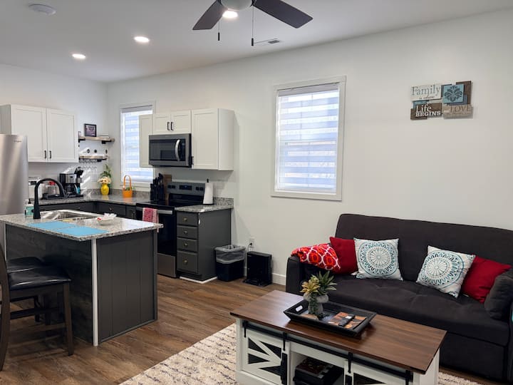 The Hidden Gem – Cozy Vibes In A Prime Location - Williamsburg, VA