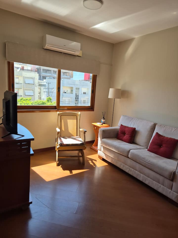 Perto De Tudo! 
Apto Central Com Garagem No Prédio - Paso de los Libres