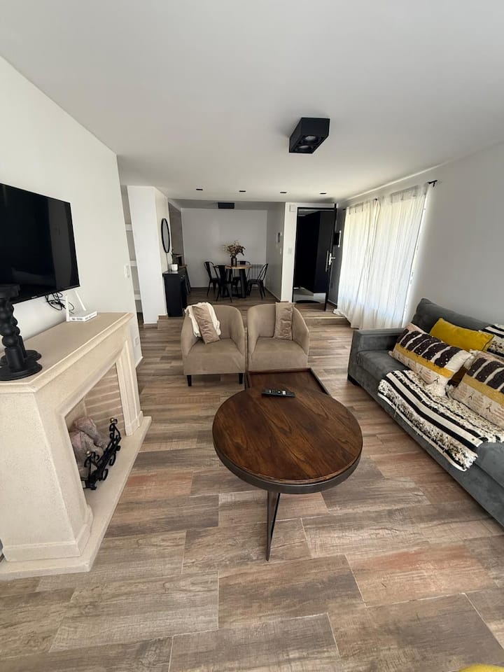 Departamento Céntrico Con Vista A Las Montañas - Bariloche