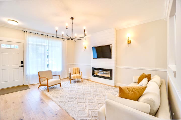 Modern 3br | Loft, Terrace & New Remodel, Sleeps 6 - Vancouver, WA