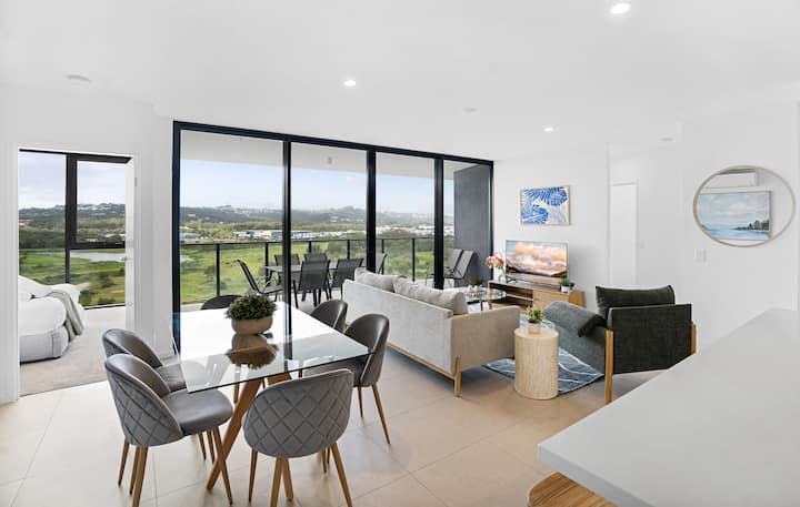 Uninterrupted Views - Mooloolaba