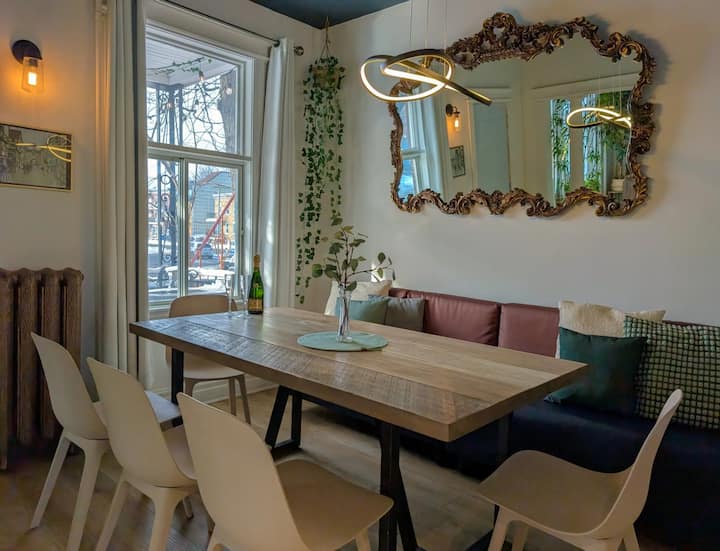 Urbain & Pratique | 7 Pers •2 Ch• Clim • 2 Parking - Levis