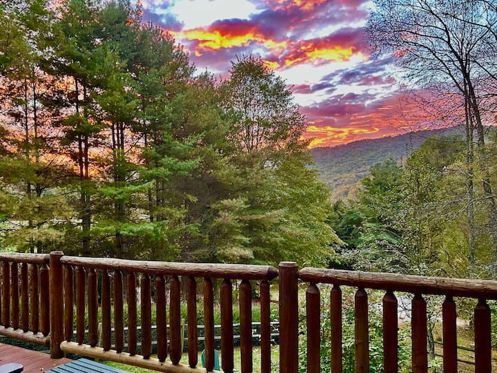 5-min To Boone, Mountain Views, Dogs, Fire Pit - Blowing Rock, NC