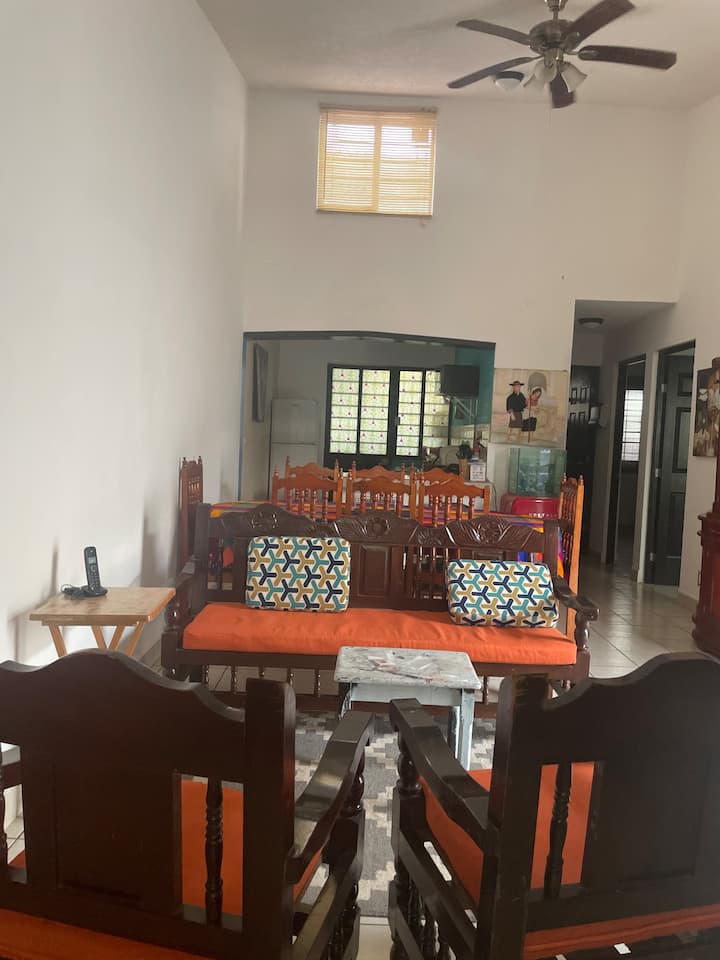 Casa Cómoda Y Segura Dentro De La Ciudad. - Tapachula