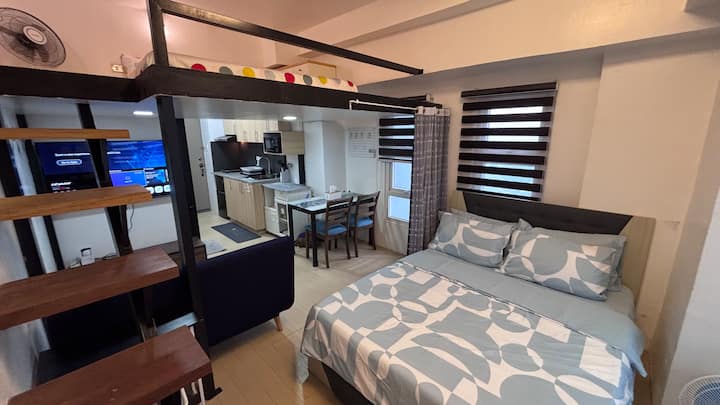 Cyrus’s Horizon Corner - Quezon City