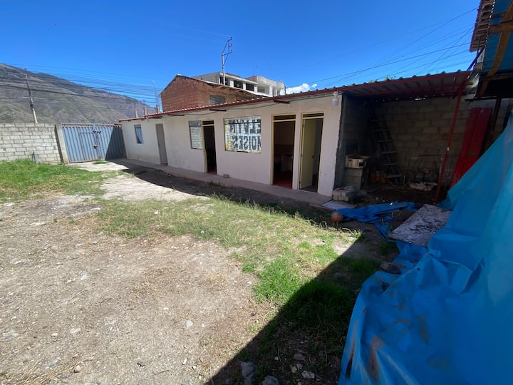 Es Independiente Y Tiene Amplio Espacio - Abancay