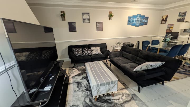 Private Basement Guest House - Dumfries, VA