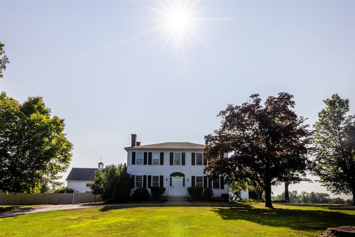Whitney Farm Estate - Oxford Casino Hotel