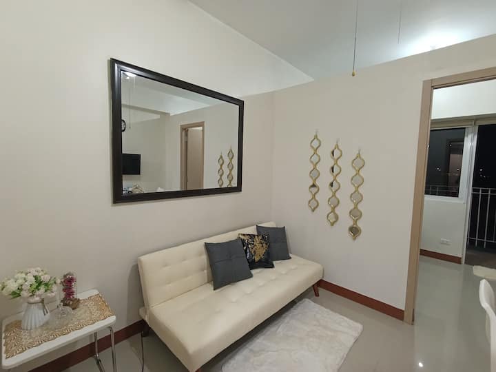 Fields Bldg 7 2nd Floor Affordable 1br Condo - Parañaque