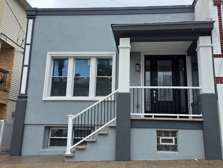 New House 18 Min Away From Times Square Manhattan - Union City, NJ