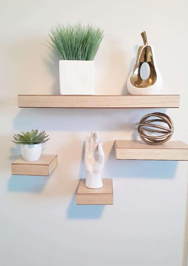 The Executive ~Dayuse~12pm-6pm (Est) - Cornwall