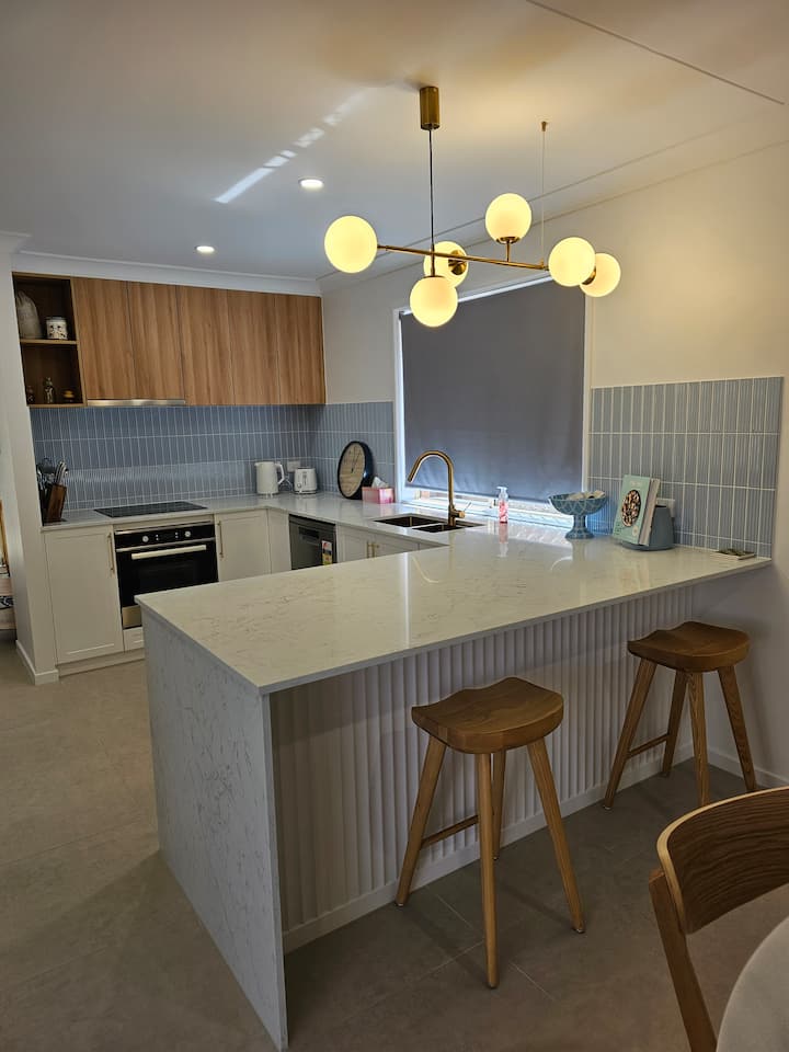 Lakeside Blue - Oxley