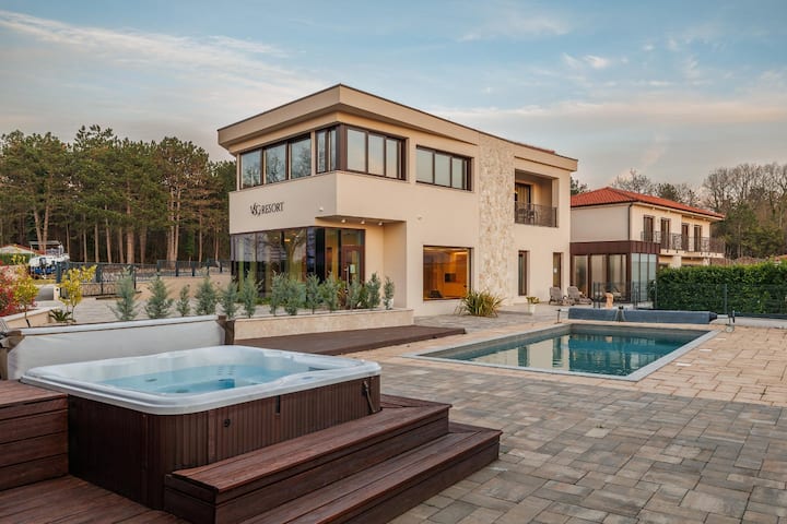 Two Bedroom Flat 200 M From The Sea In Vsg Resort - Crikvenica