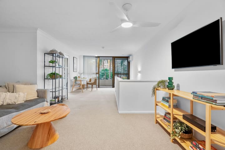 Villa In Surfers Beachside Escape 3 Bedroom Villa - Broadbeach