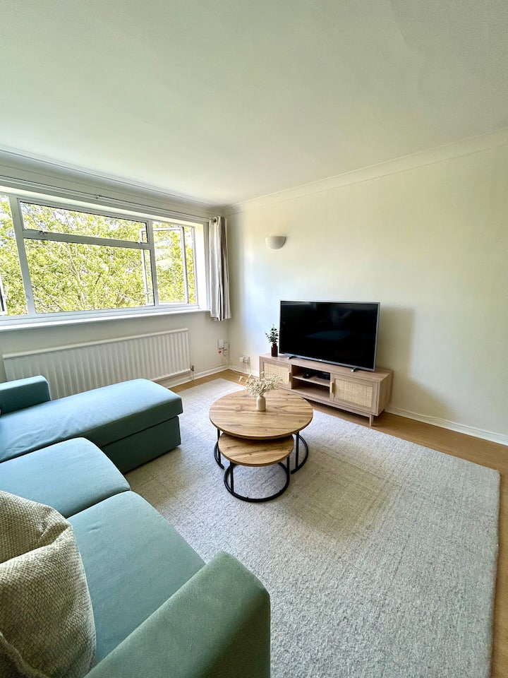 Bright & Cozy Flat, 19 Minutes Form Central London - Beckenham