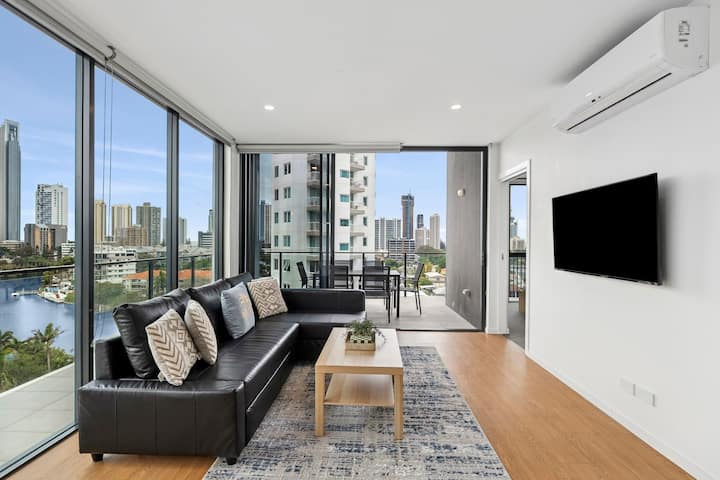 Skyline Serenity - Modern Escape + Stunning Views - Broadbeach