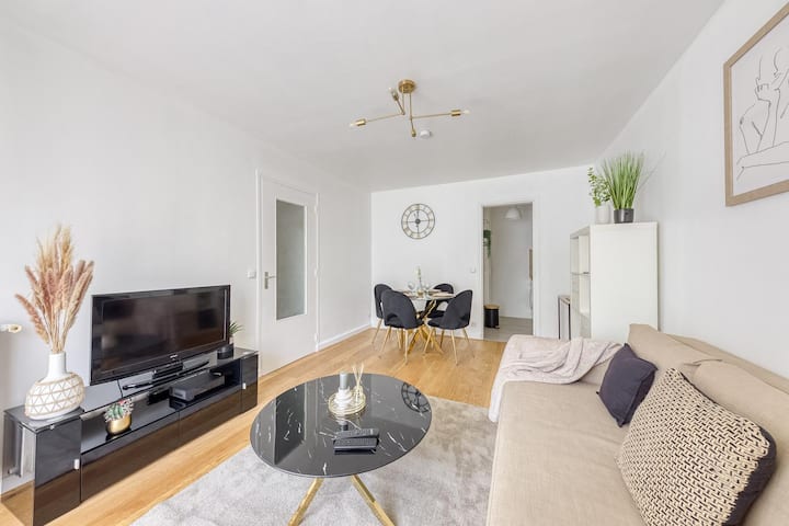 Calme Et Beauté à Vincennes, 5 Minutes Du Métro - ibis Paris porte de Bercy