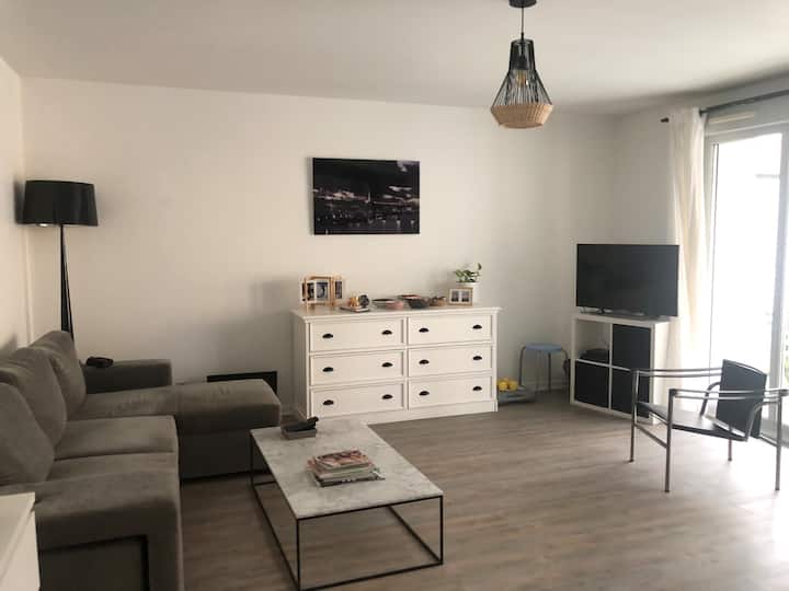 T3 Avec Grand Balcon Situé à Lyon 6. - Lyon