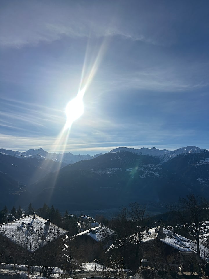 Panoramic Views Close To The Slopes - Crans-Montana