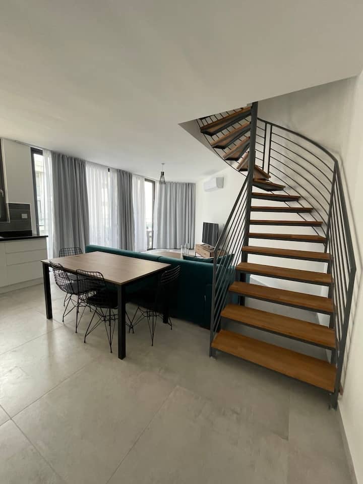 Stilvolles Penthouse Nur 5 Gehminuten Vom Strand - Газиверан