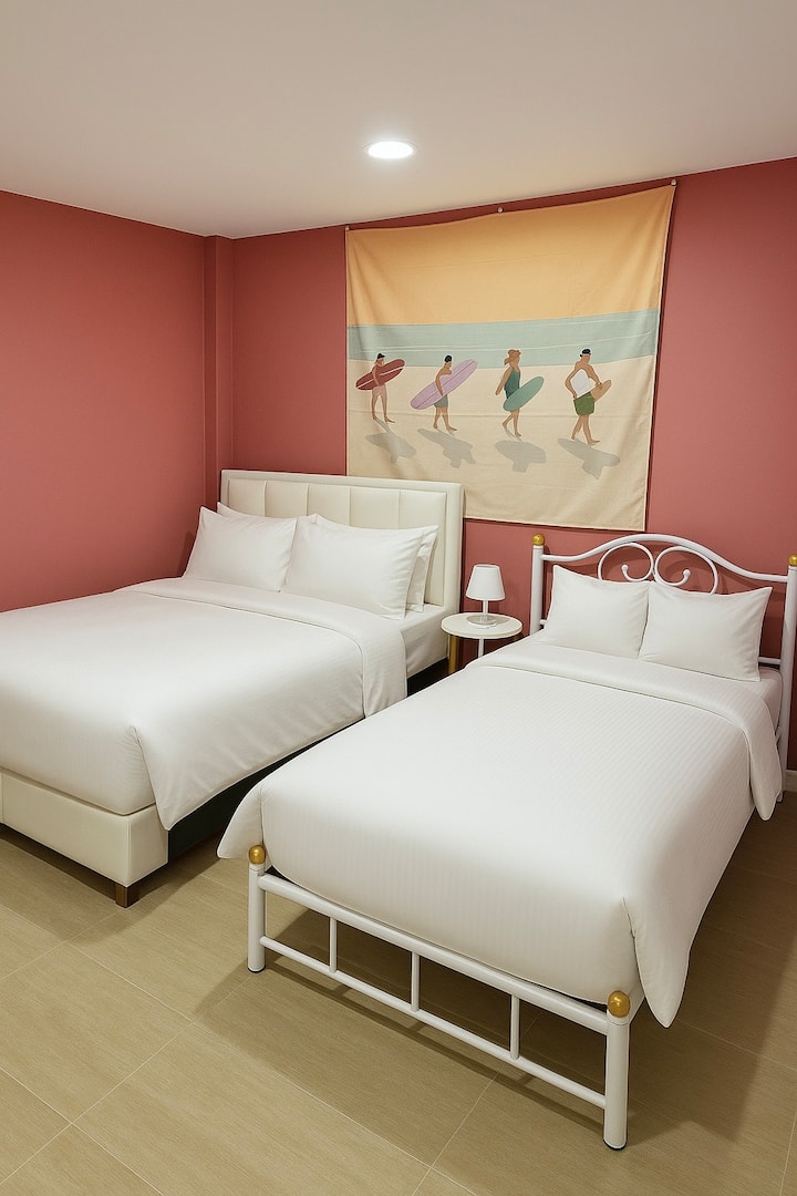 Patong Beach/ Family Room Balcony/3-4person/bangla - Patong Beach