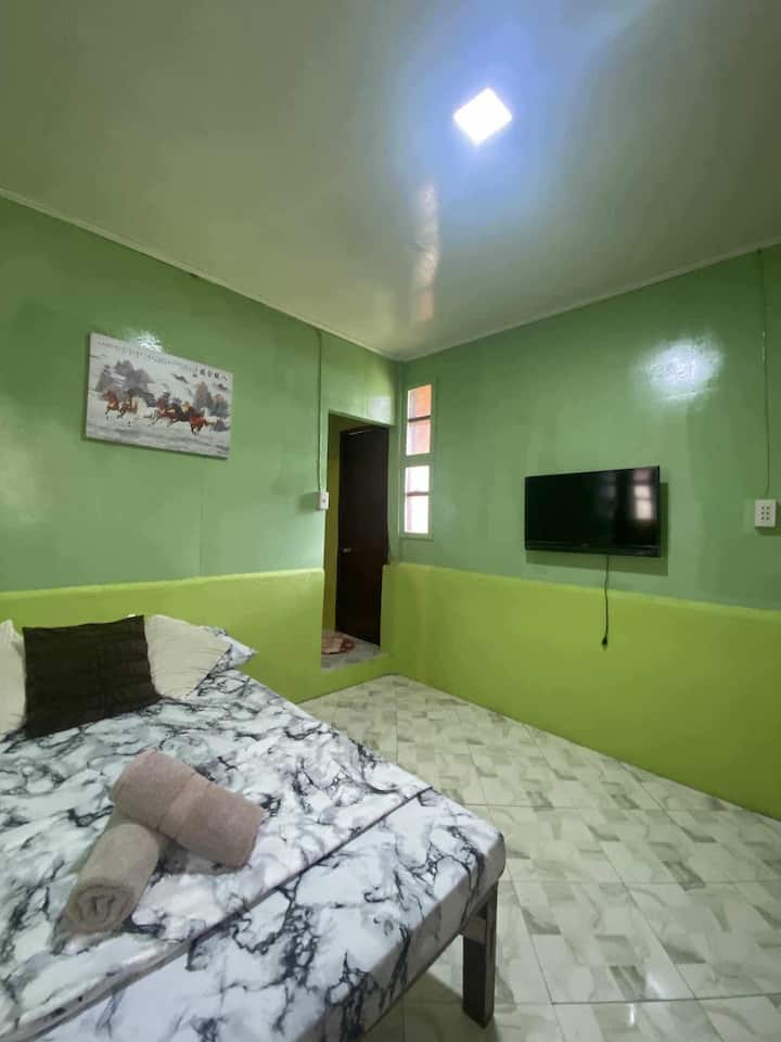 Room In Albur - Loay