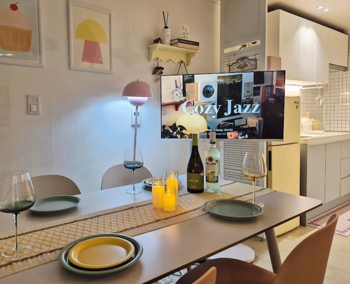 행리단길정중앙/4인 감성숙소/빔프로젝터·넷플/조용한골목/연박.조기예약할인 - Suwon-si