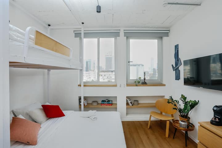 חדר לשלישייה – דומוס מטרו | Domus Metro – Triple - Tel Aviv-Yafo