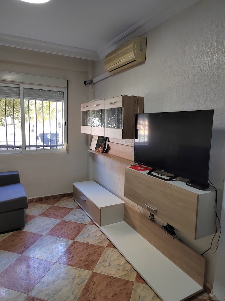 Cómoda Habitación, Ambiente Familiar - Huelva