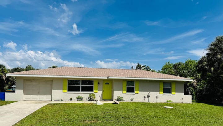 Summertime Vacation Villa Larkspur - Port Charlotte, FL