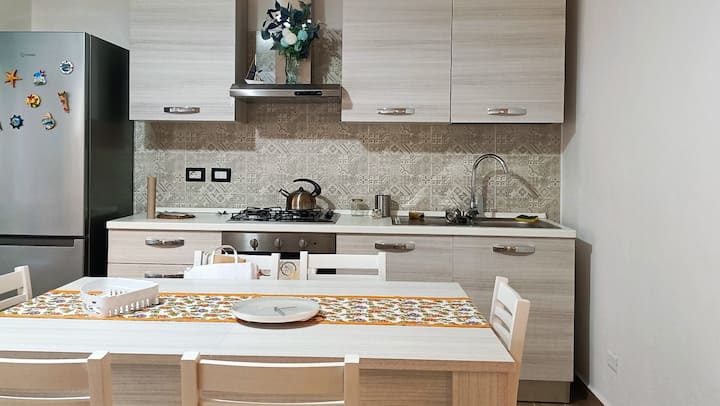Due Camere Con Balcone A Due Passi Dal Mare - Soverato Marina