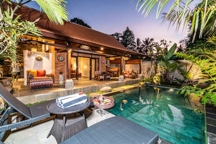 Private Pool & Stone Spa Bath & Covered Terrace - Indonesia