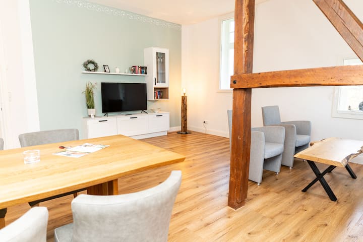 Ukena | Große Wohnung Im Og Mit Gartenblick - Norddeich