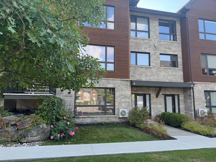 Condo Emplacement De Choix Magog. - Magog