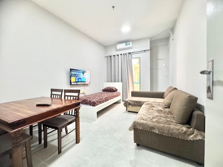 Bright 2-bedroom Apartment - Sharjah