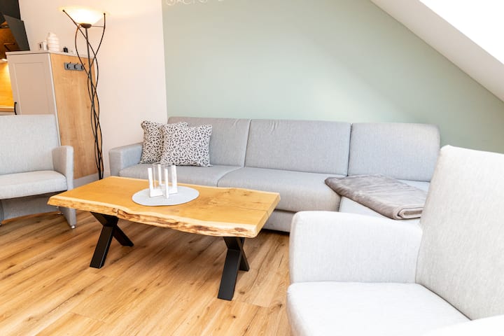Graf Enno | Gemütliche Wohnung Auf Zwei Ebenen - Norden