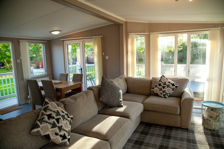 Heron Lodge With Hot Tub - Malton