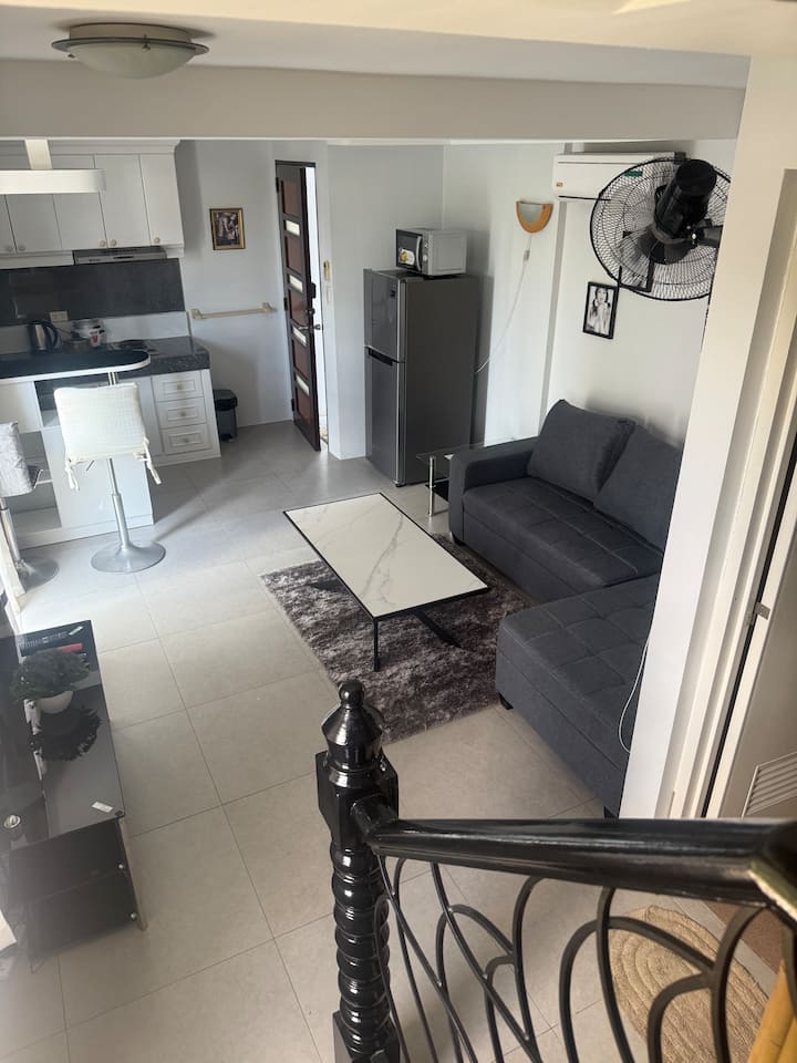Serene Stay At Kandi Chatsworths W/ Balcony - Angeles