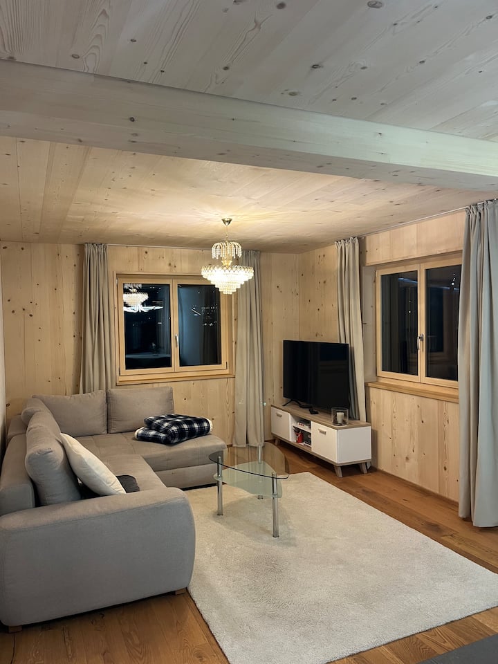 Cozy Alpine Home • Titlis Lift Just Steps Away - Engelberg