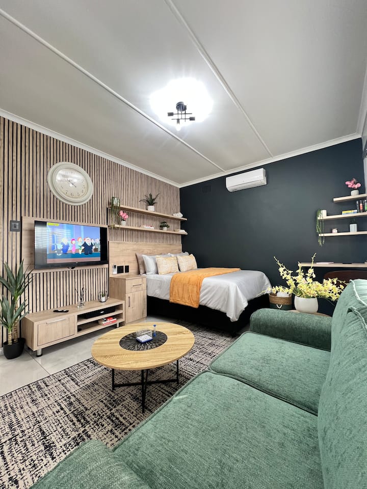 Navy Pearls 2 - Germiston