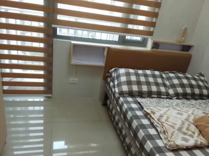 Manila Condo, Sm City+grass T5+trinoma+mrt/lrt - Valenzuela